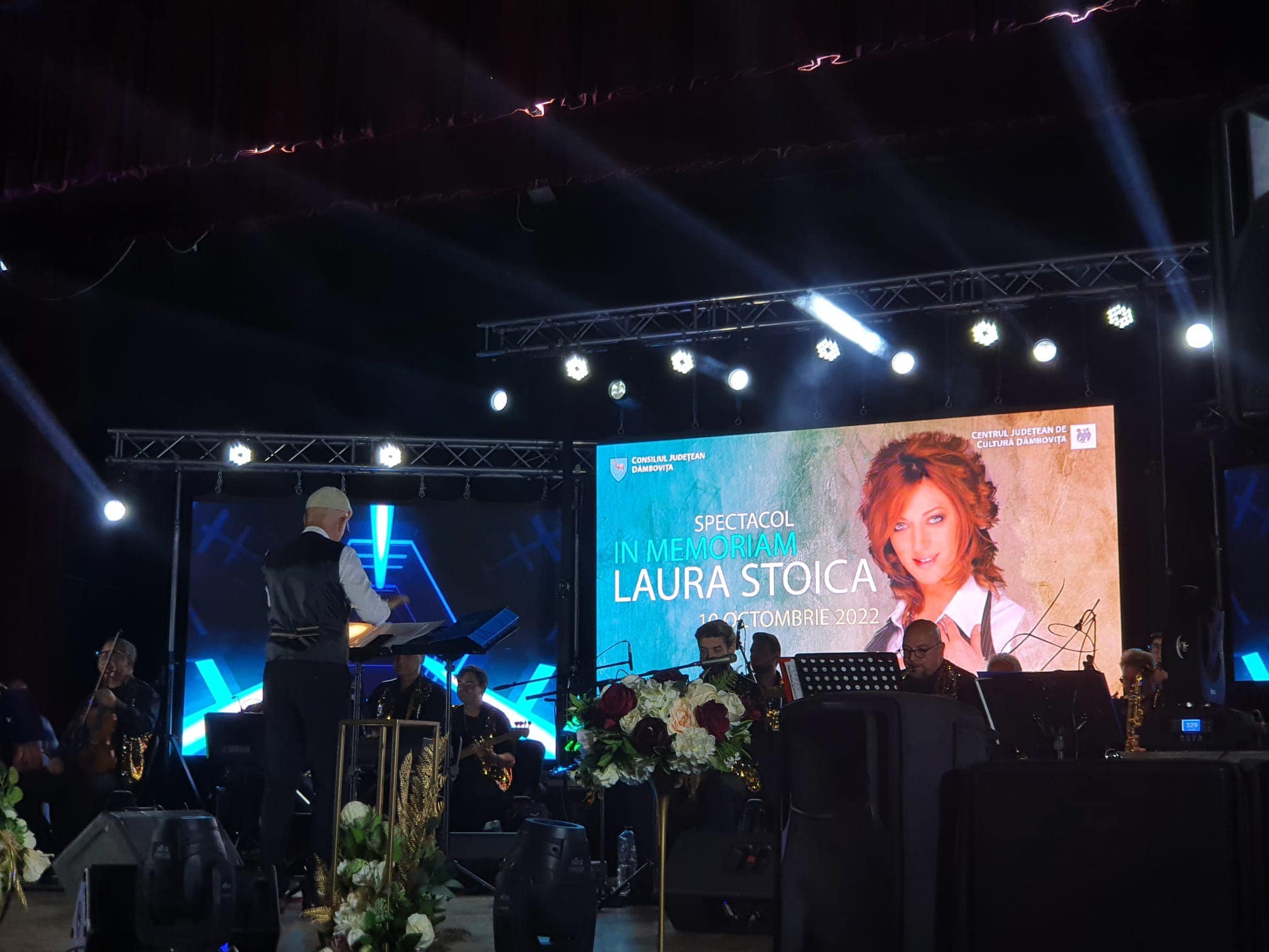 Sală arhiplină, aseară, la "In memoriam Laura Stoica"