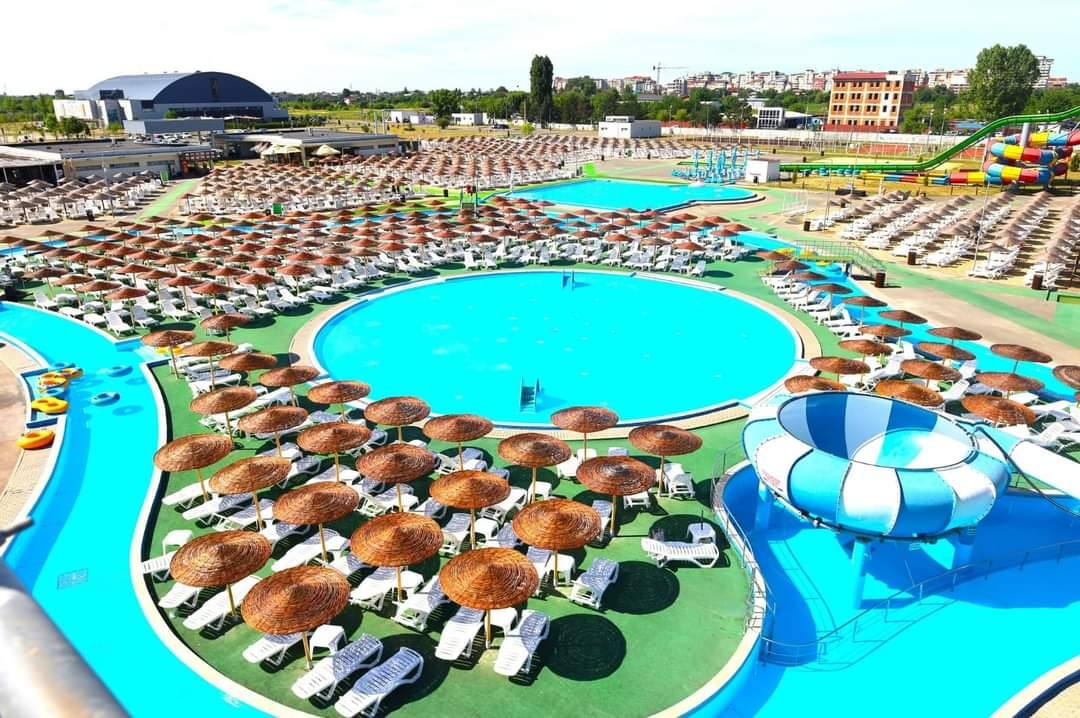Complexul Turistic de Natație din Târgoviște vă așteaptă să petreceți ...