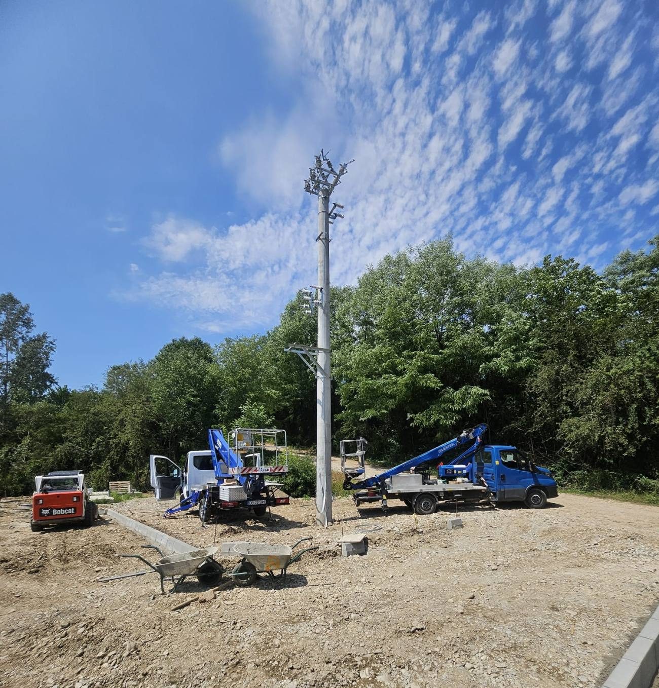 Lucrări în desfășurare în comuna Bezdead – investiții în infrastructură ...