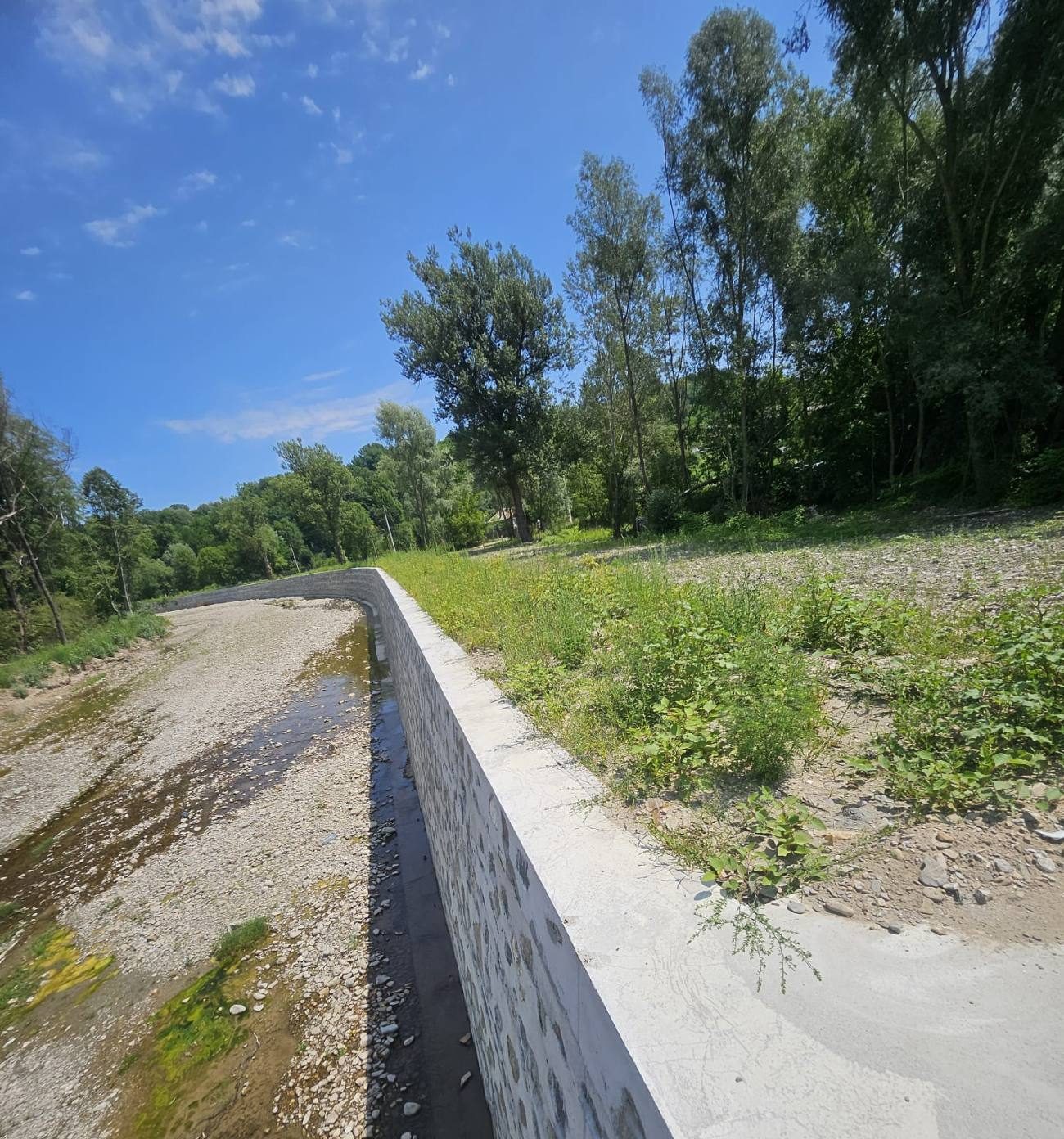 Lucrări în desfășurare în comuna Bezdead – investiții în infrastructură ...